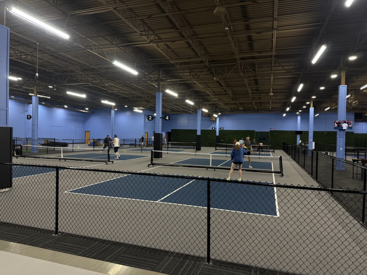 Peak Pickleball Greensboro – Premier Indoor Courts